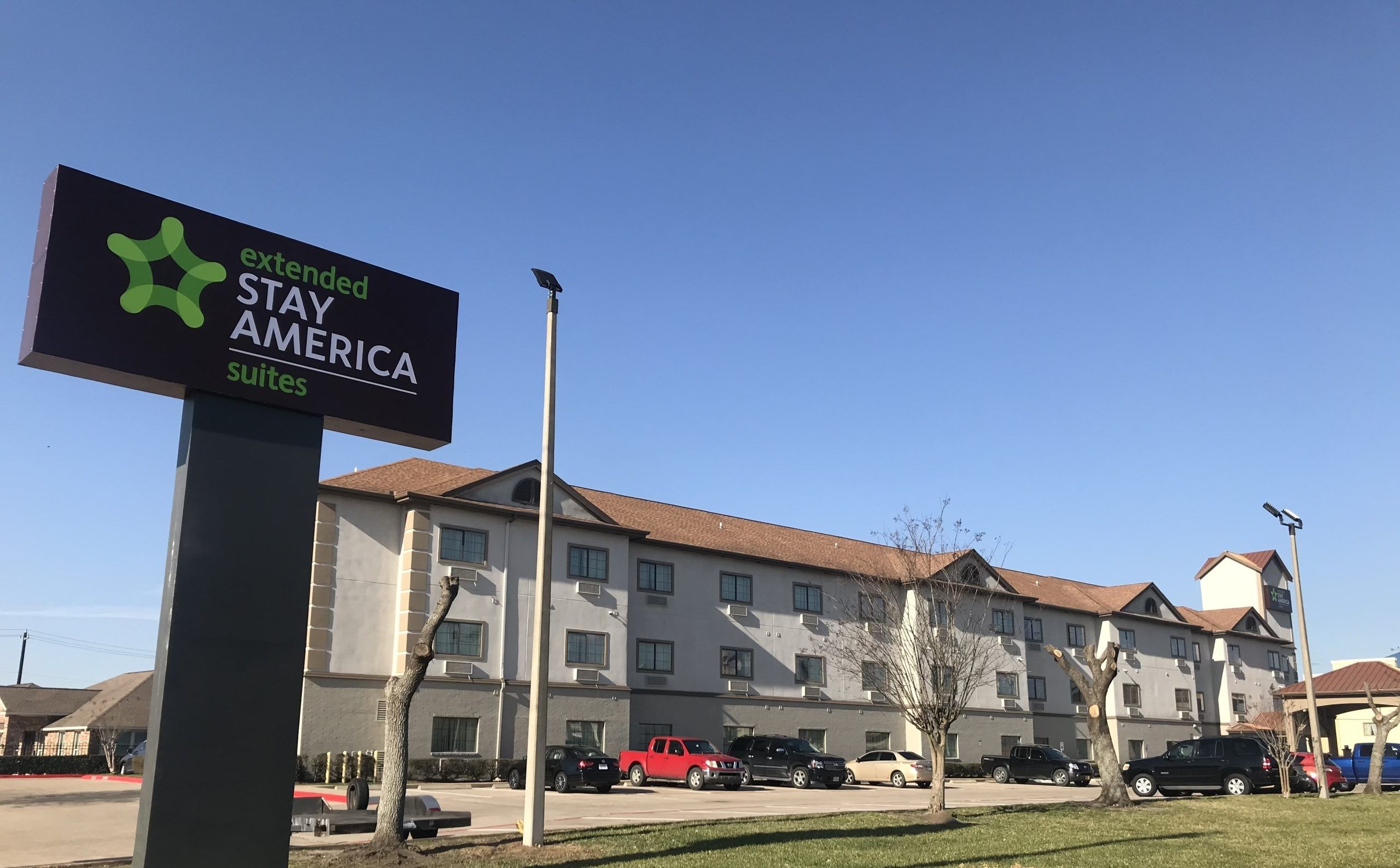 Wayside Investment reopens ESA hotel in Texas